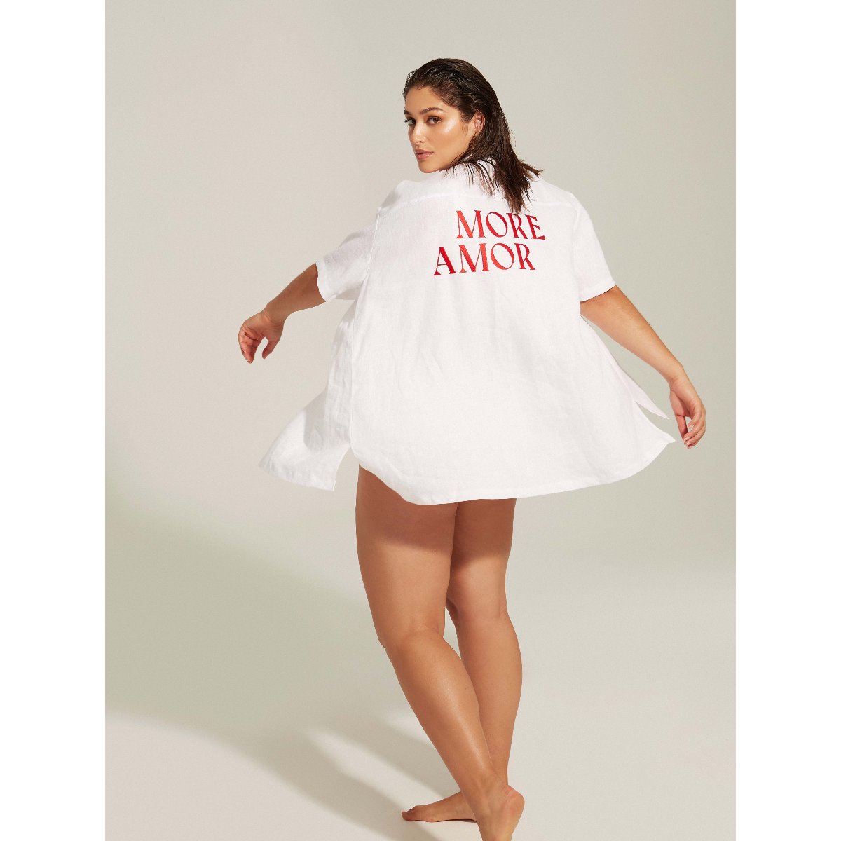 Luxury Linen Beachwear | Robes & Beach Dresses for Curves | SAINT SOMEBODY